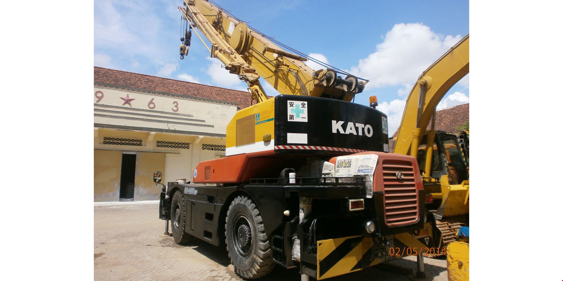 Jasa RENTAL / SEWA MOBILE CRANE ROUGHTER / RAFTER CRANE KATO 50 TON ...