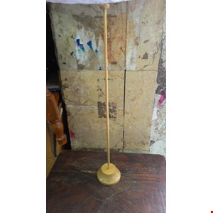 Jual TIANG BENDERA MEJA KAYU LIGNA BASE BUNDAR oleh Gema Niaga Mandiri