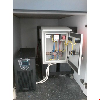 Jual tenaga listrik cadangan berdaya besar UPS (Uninterruptible Power ...