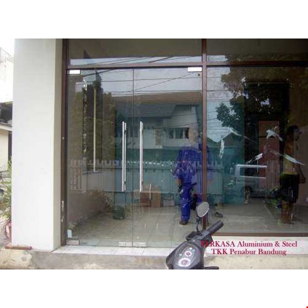 Jual Pintu Patch Fitting Tempered oleh Perkasa Aluminium & Steel