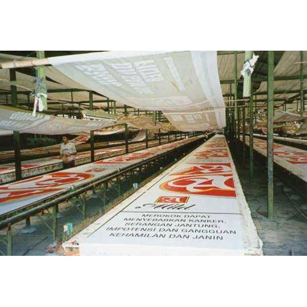 Jual Spanduk & Umbul2 ( Promosi) oleh PT.KUSUMA MULIA KENCANA JAKARTA