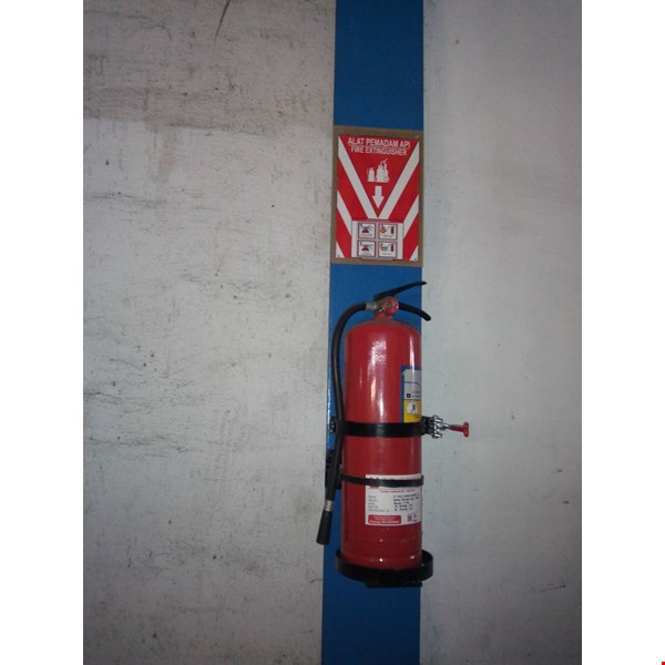 Jual Bracket APAR Dinding oleh CV. Dwi Persada Makmur