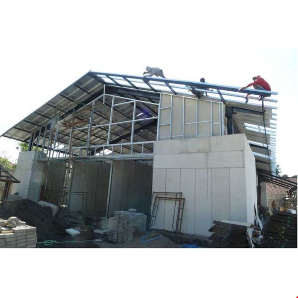Jual PANEL DINDING BETON "PRECAST RINGAN" oleh Wallplus Indonesia