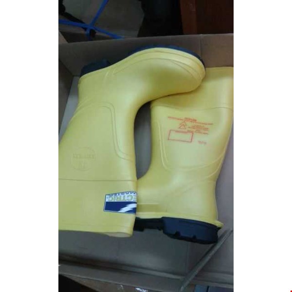 Jual sepatu Safety listrik Respirex 24 kv oleh Maju Jaya Electric