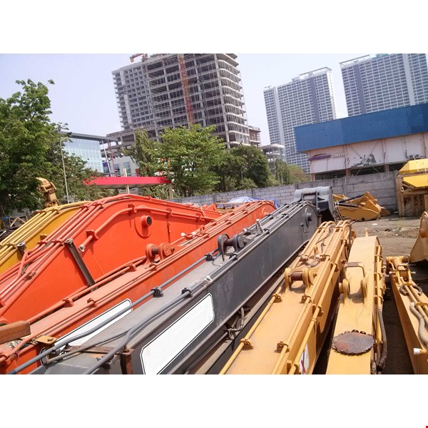 Jual super Long Arm Long Boom Excavator oleh ULTRATREX INDONESIA ...