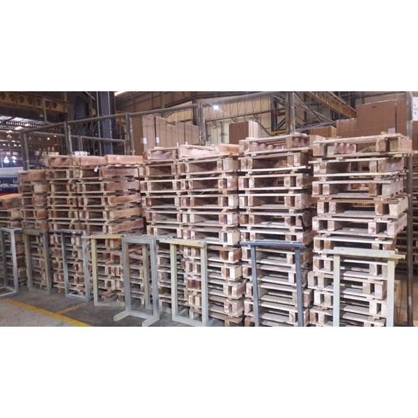 Jasa Produsen dan Supplier Pallet Kayu, Peti Kayu dan Bobbin Kayu oleh ...