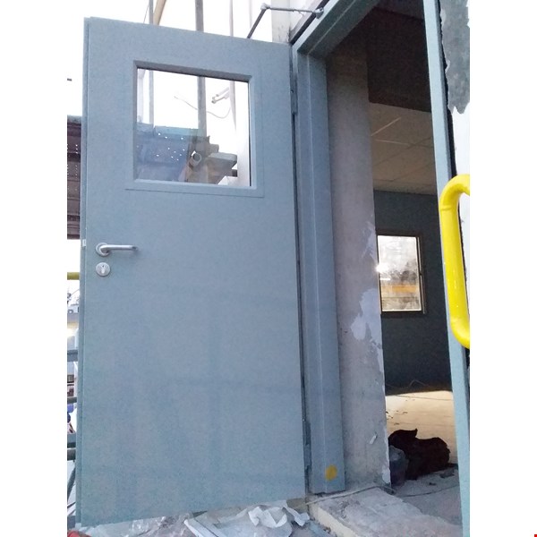 Jual STEEL DOOR - PINTU BESI - PINTU BAJA - METAL DOOR oleh PT. HKA ...