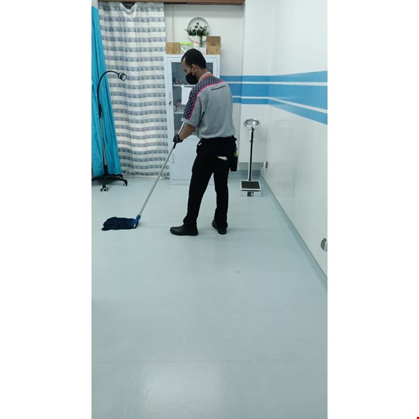 Jual Cleaning service Swiping moping ruangan dokter dan swab oleh PT ...