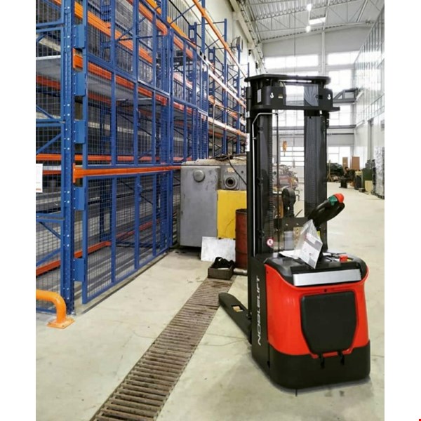 Jual Hand lift Stacker Otomatis 6 meter merk Nobellift Indonesia oleh ...