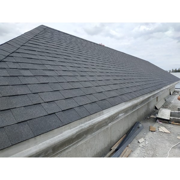 Jual Atap Bitumen Owens Oakridge Onyx Black oleh Depo Atap Citra Roofindo