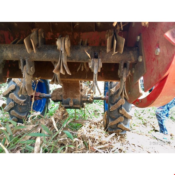 Jual Alat Mesin Potong Pangkas Babat Rumput Semak Traktor 101B oleh ...
