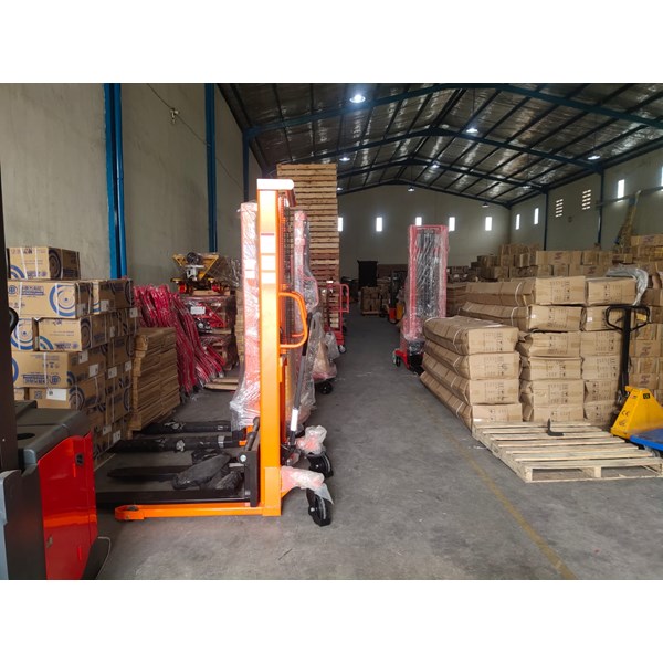 Jual Manual Stacker 1 Ton Lifting 3 Meter Stacker Bandung Dalton oleh ...