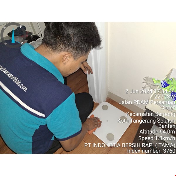 Jual General Cleaning bersihkan peralatan di perumahan serpong oleh PT ...