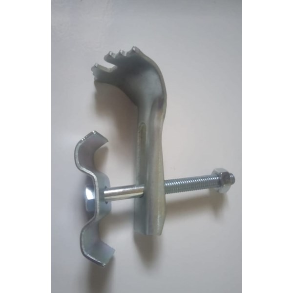 Jual Clamp Grating Tipe A Galvanis clip klem clips oleh Baja Indo Prima