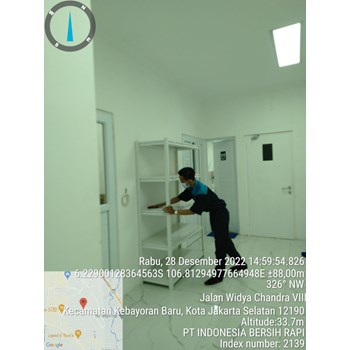 Jual Office Boy/Girl Dusting rak sepatu koridor lantai tiga 29/12/2022 ...