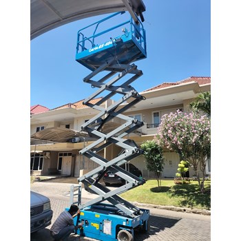 Jual Scissor lift 10 meter di cikarang bandung jakarta bekasi cimahi ...