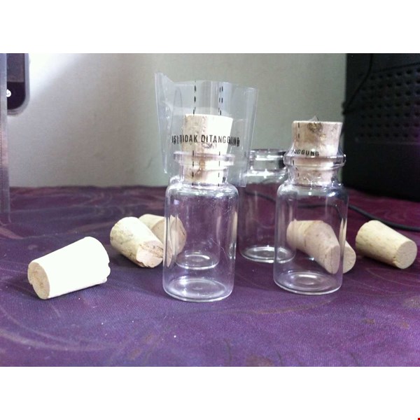 BOTOL VIAL + TUTUP KAYU / CROCK oleh ATOMIZER BOTOL di JAKARTA BARAT