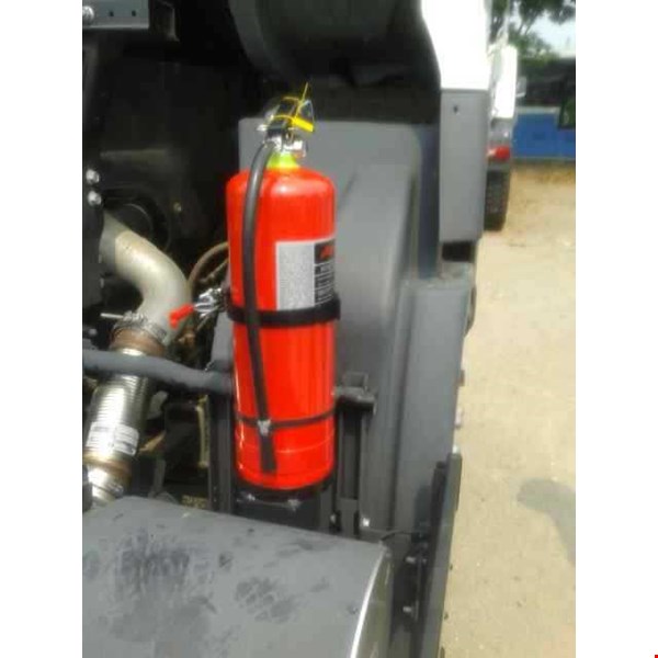 Bracket/ Mounting Apar 6KG oleh PT Lintas Tekindo di Bekasi