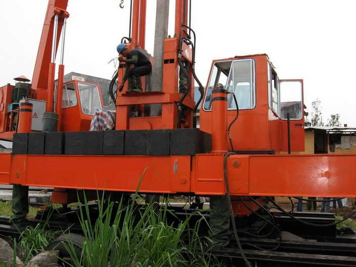 Jual ZYB 120tons Jack-in piling machine/ Hydraulic static pile driver ...