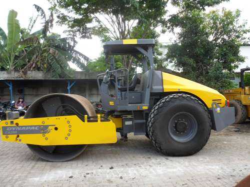 Jual DYNAPAC CA250D SINGLE DRUM VIBRATORY ROLLER ( VIBRO) oleh PT ...
