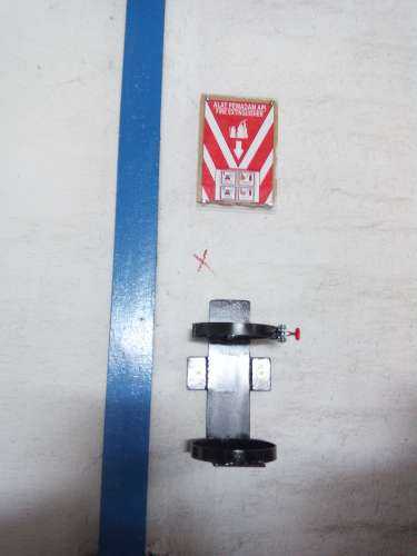 Jual Bracket APAR Dinding oleh CV. Dwi Persada Makmur