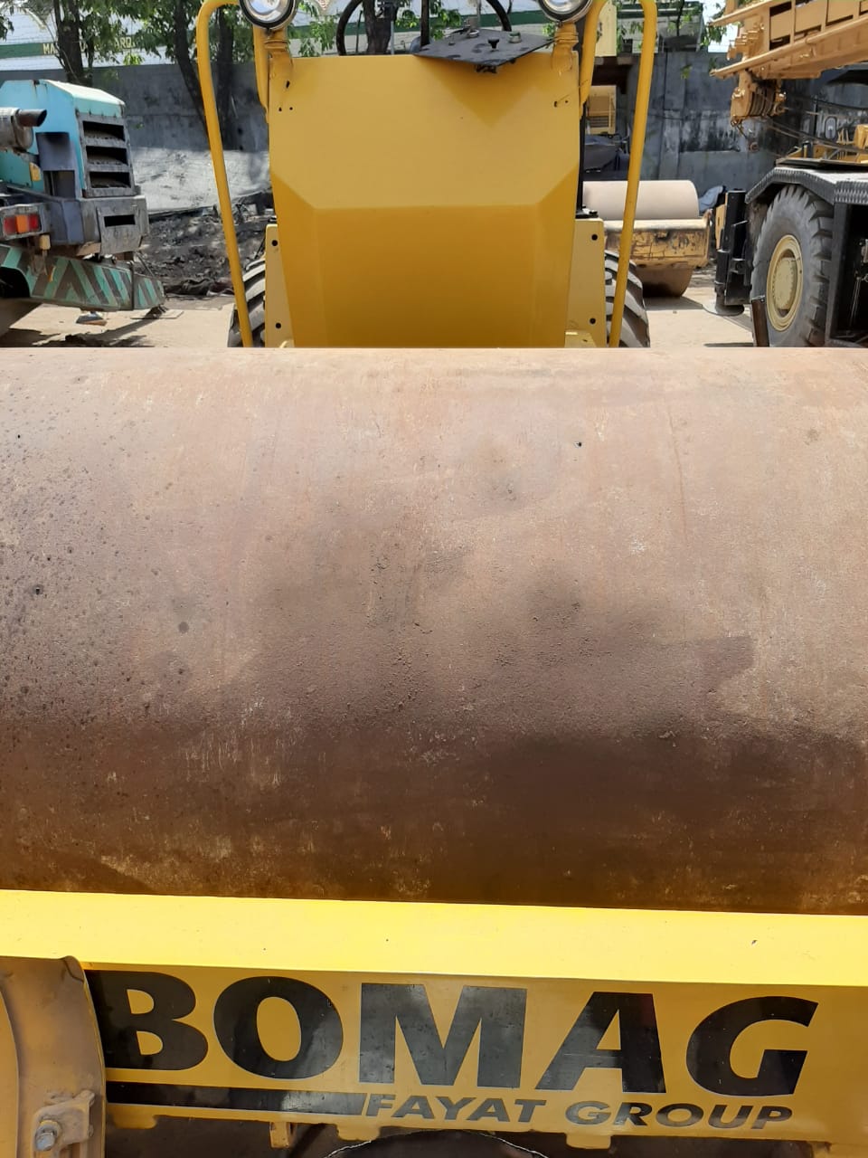 Jasa Rental Mini Vibrating Roller Bomag BW 172 7 Ton Getar 14 Ton ...