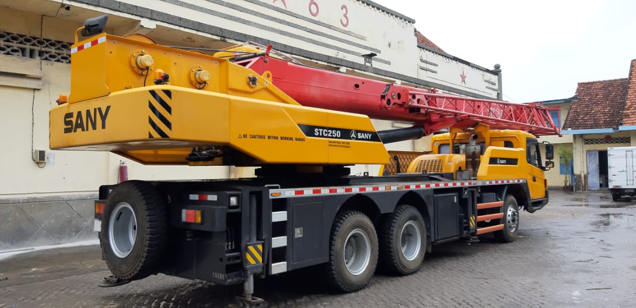 Disewakan Mobile Crane Roughter / Rafter Crane Sany 50 Ton Surabaya ...