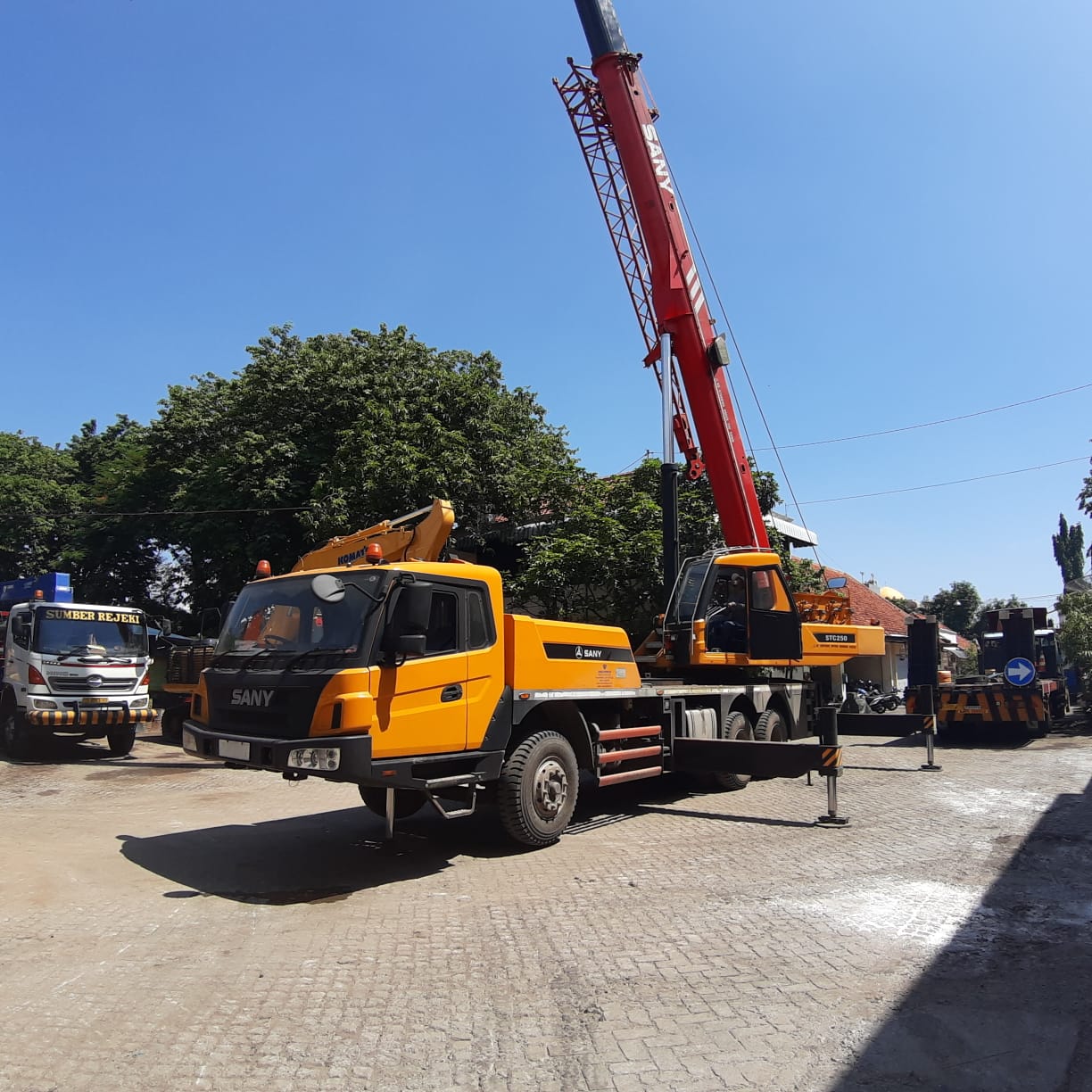 Jasa Rental Mobile Crane Roughter / Rafter Crane Sany 50 Ton Surabaya ...