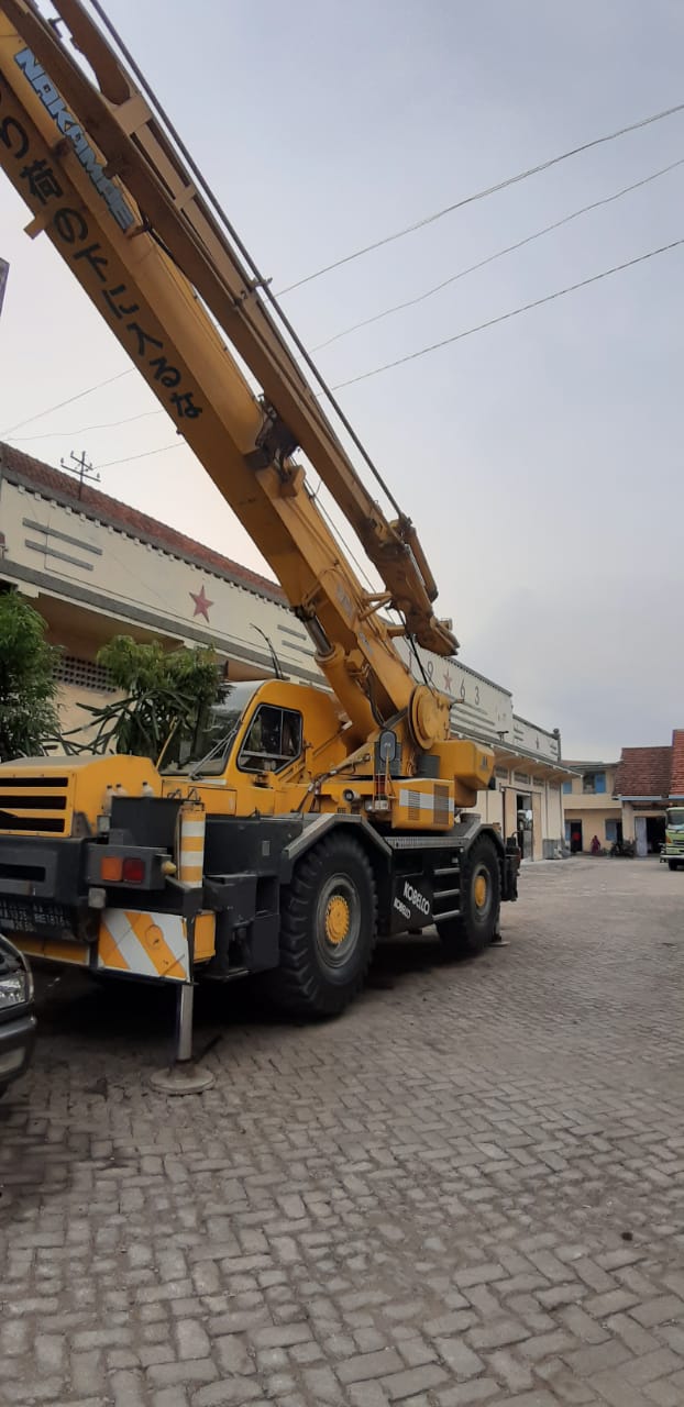 Jasa Rental Mobile Roughter / Rafter Crane Kobelco RK250-3 25 Ton ...