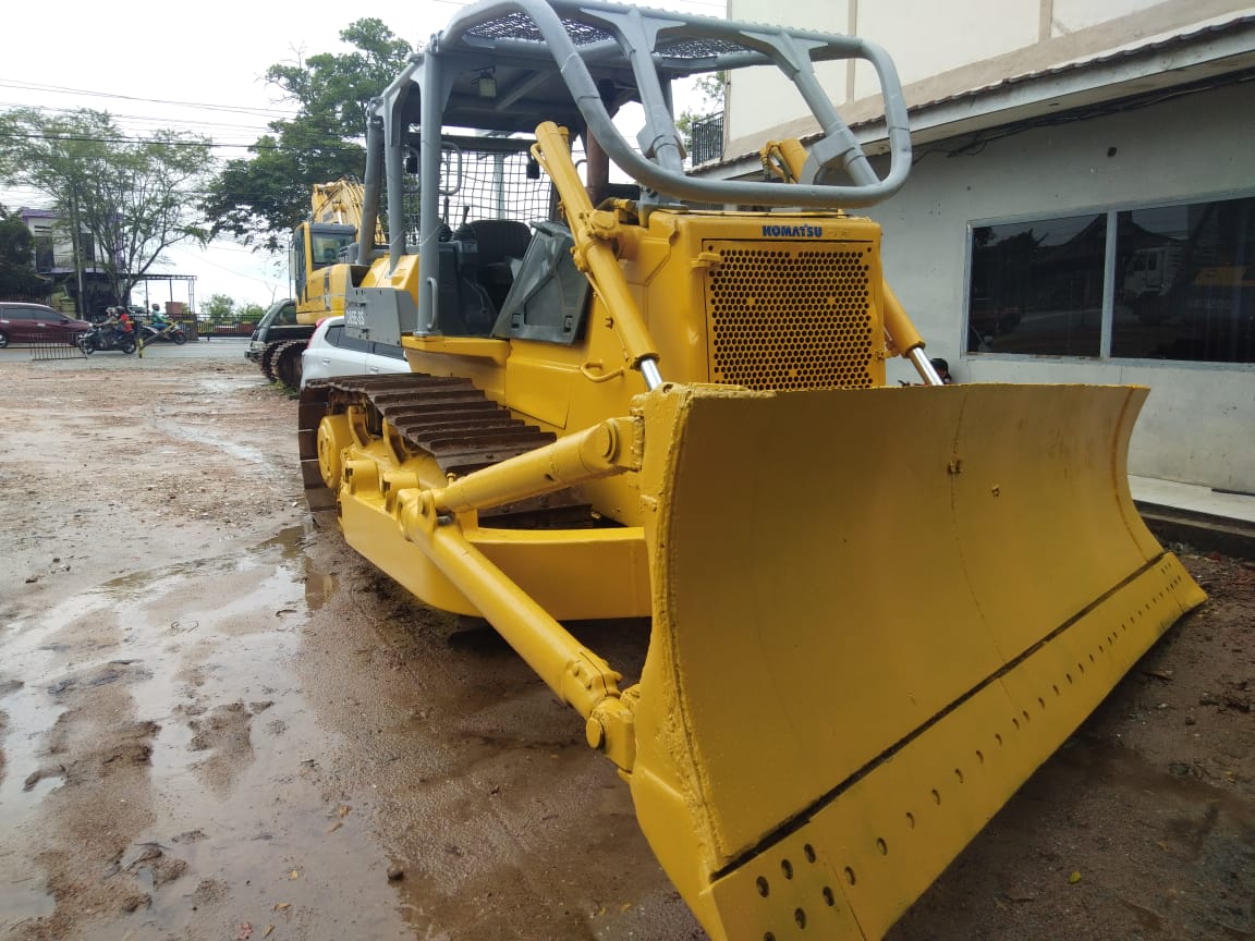 Disewakan / Rental Alat Berat Bulldozer D85 Komatsu Surabaya oleh CV ...