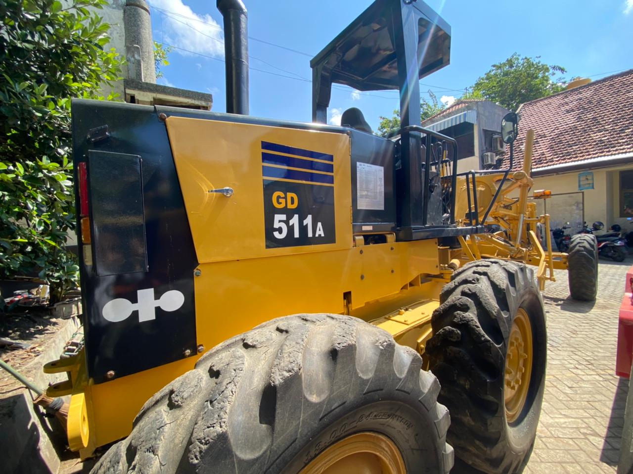 Jasa RENTAL MOTOR GRADER KOMATSU GD511A-1 oleh CV. Artha Kharisma