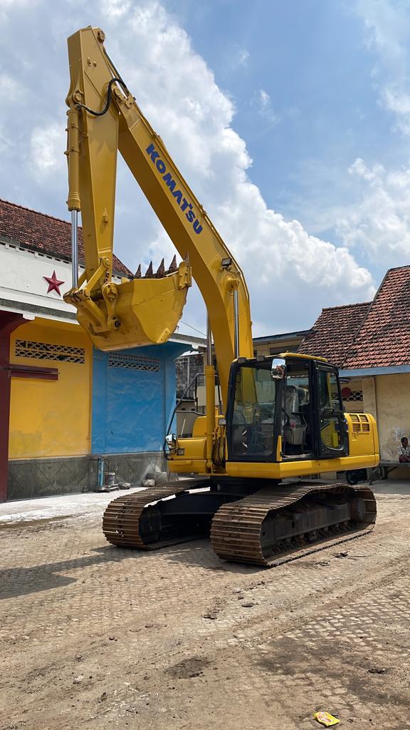 Jual Excavator 20 Ton Komatsu Pc 210-10 M0 Tahun 2020 Sidoarjo Oleh CV ...
