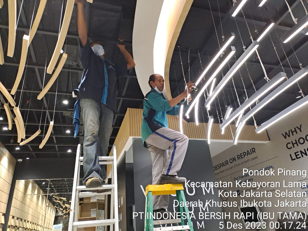 Jual General Cleaning dusting debu dan kotoran di Optik VIUUM 04/12 ...