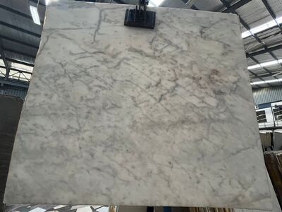Jual Marmer Italian White oleh Royal Stone Indonesia